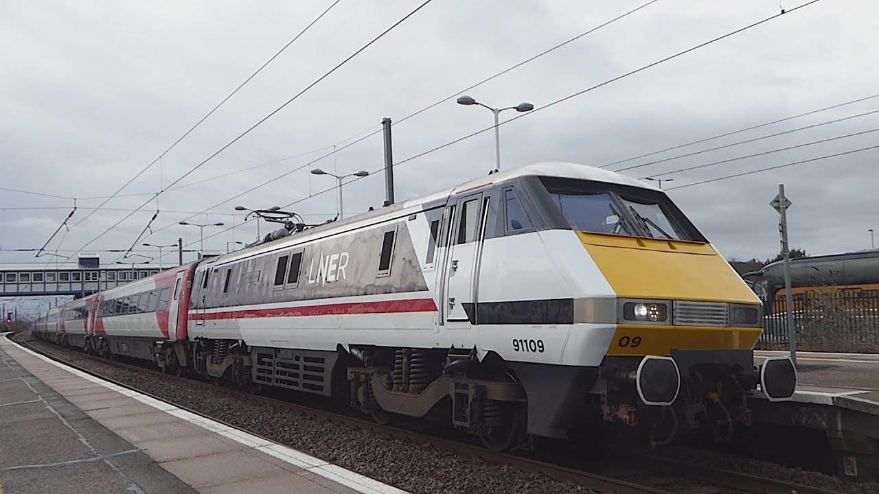 St. Neots Railway Station (08/01/2023) - YouTube