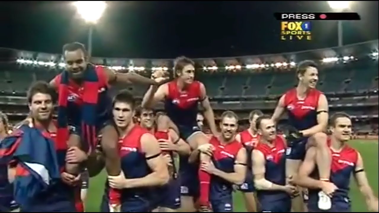 2007, Rd 22 - Melbourne farewell Nathan Brown, Clint Bizzell & Byron ...