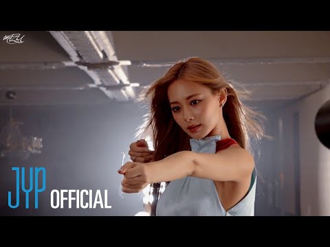 TZUYU “Run Away\