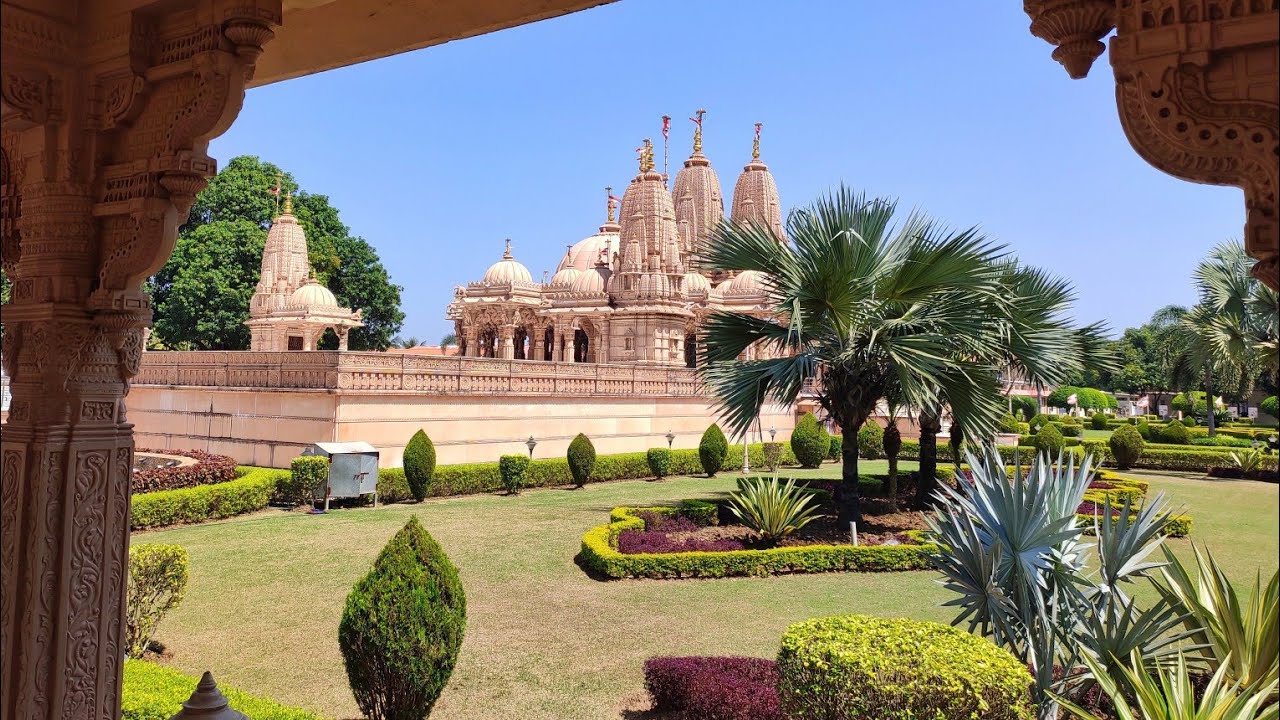 Swaminarayan temple at Sankri - YouTube