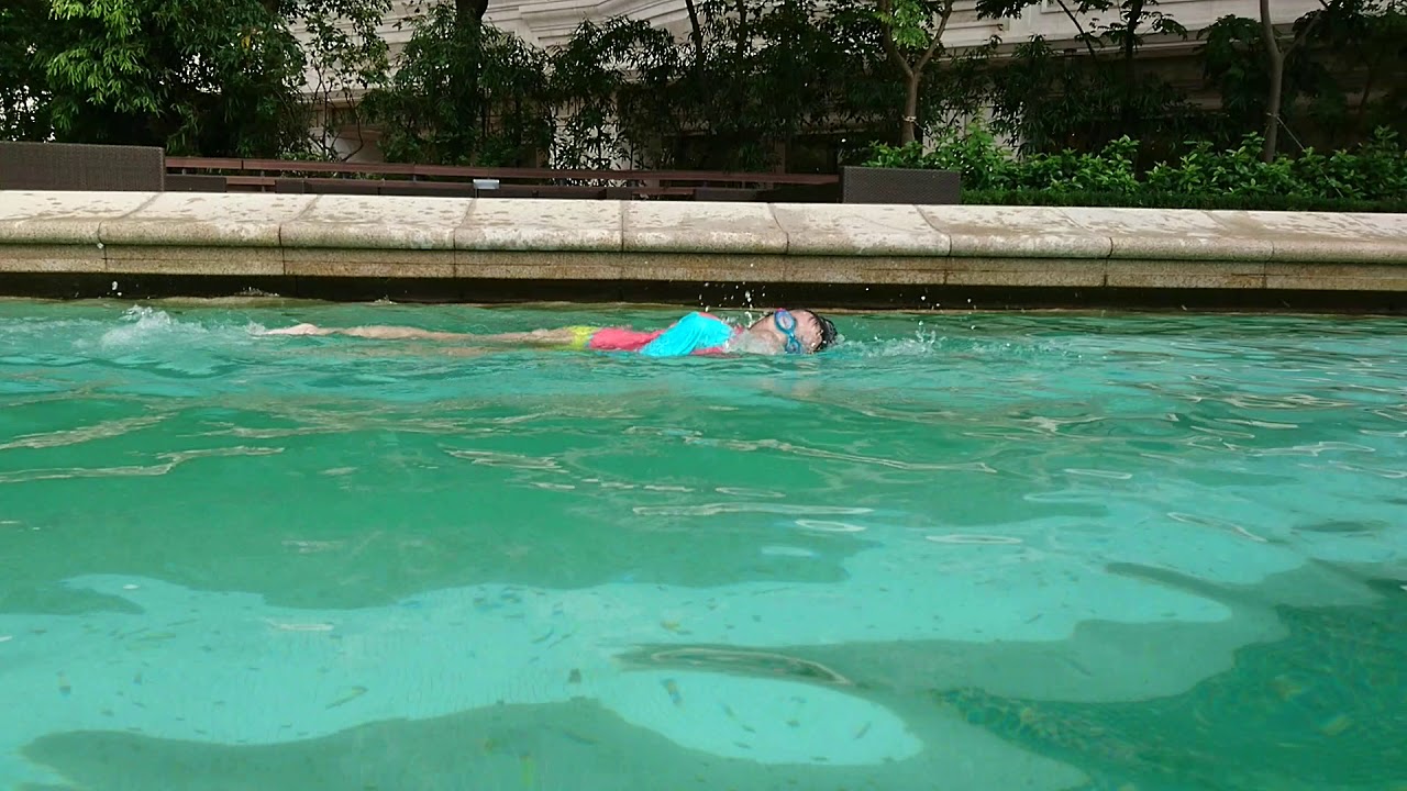 Penguin Team - Swimming Lesson - AMAZING HK girl - Maxine, 9-year-old ...
