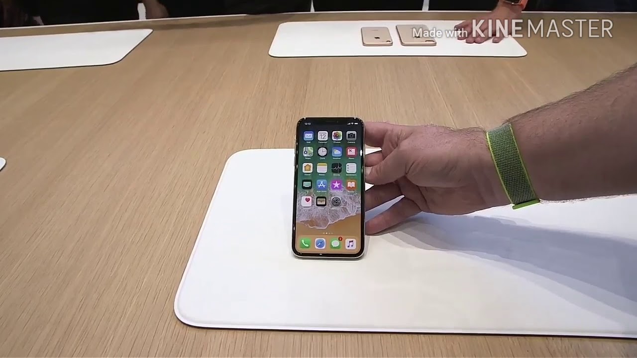 iphone X FIRST LOOK | APPLE | LAUNCH VIEW - YouTube