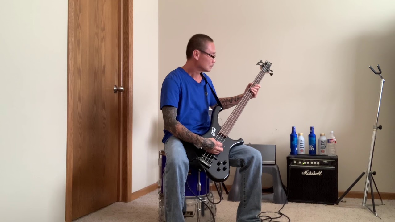 Micro/ Thai song jum fung jai bass cover🤘Keo vientianedeath - YouTube
