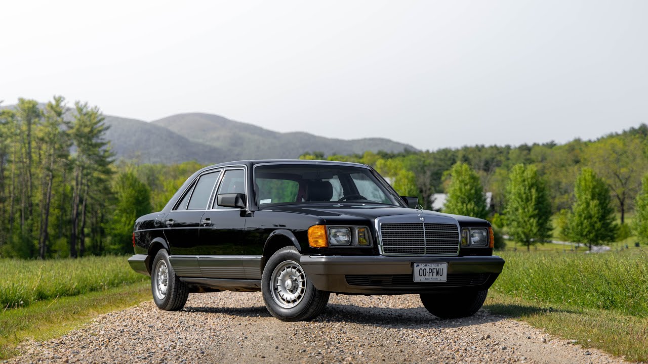 1985 Mercedes 300SD Driving - YouTube