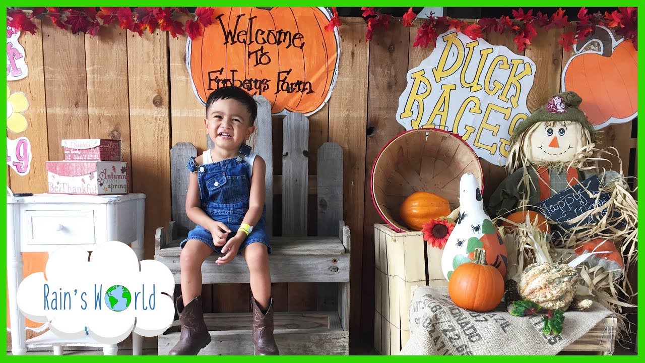 HIDE AND SEEK Corn Maze FARM FUN in the Fall Froberg's Farm - YouTube