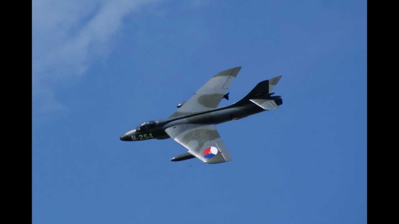 HAWKER HUNTER DISPLAY - YouTube