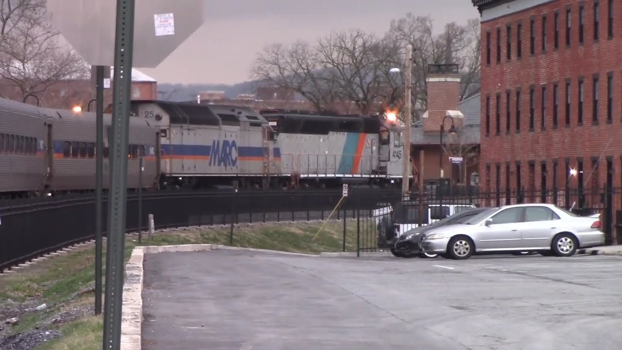 MARC 4145 leads P893 into Frederick - YouTube