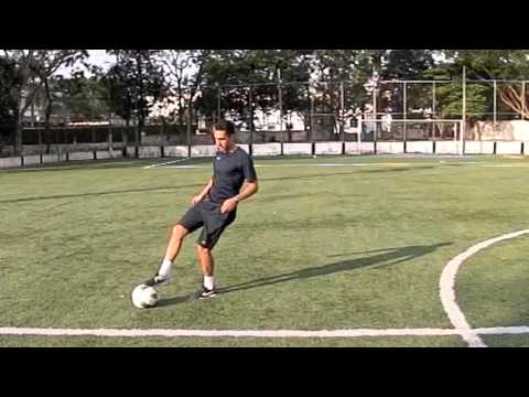 Drible para futebol de campo ou futsal/ Football skills - YouTube