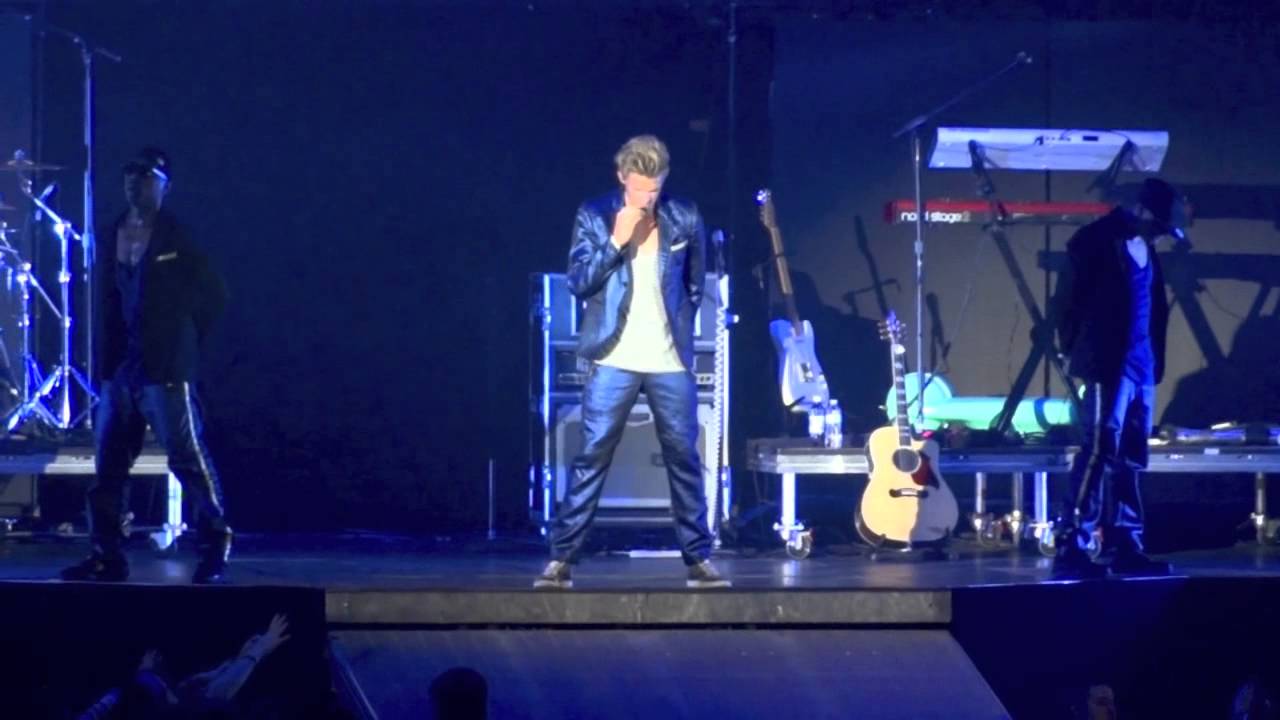 Cody Simpson- "All Day"/talking - Believe Tour 1/12 - YouTube