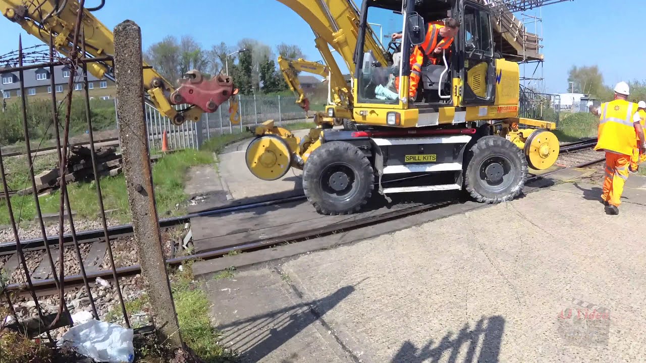 Network Rail (UK) getting a RRV onto the rails - YouTube