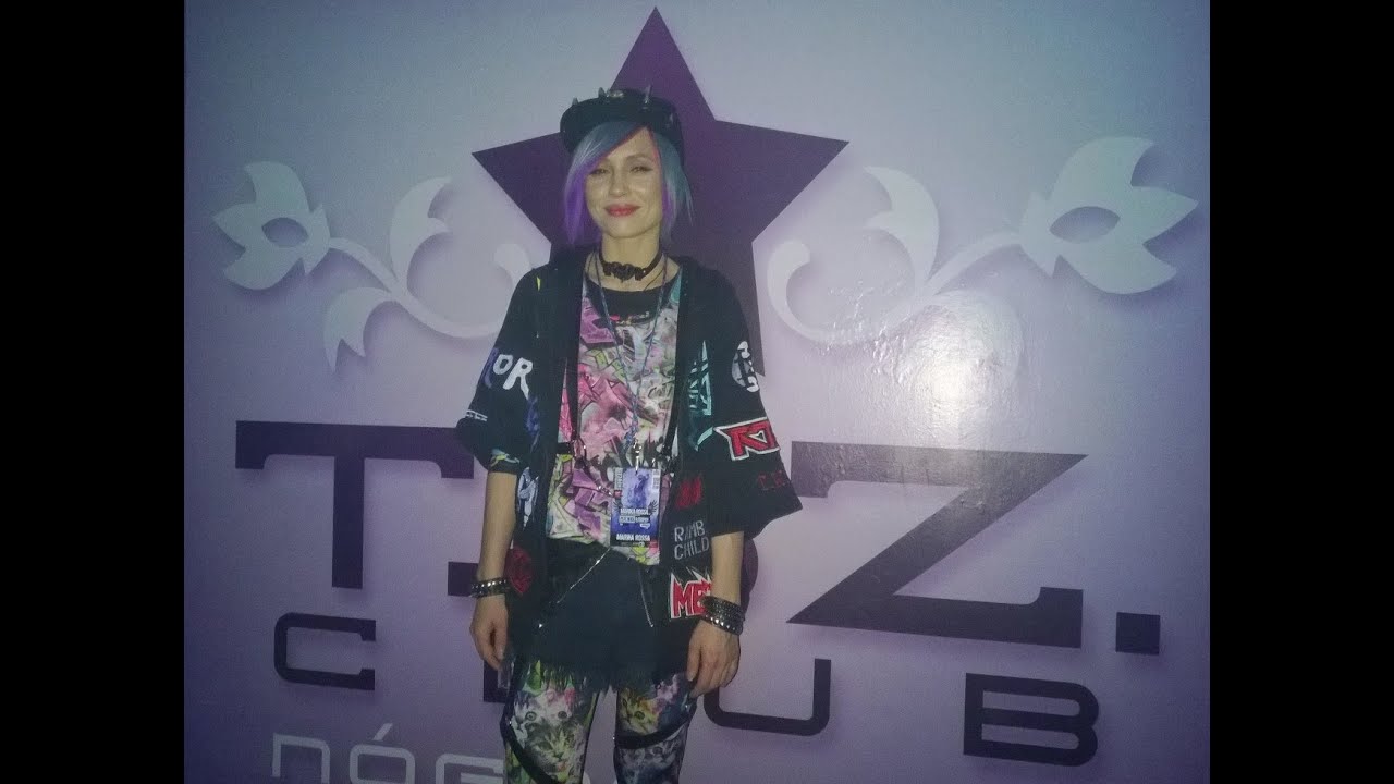 Marika Rossa - Nógrádsáp Tsz Club 2014-12-13 Techno Party2 - YouTube