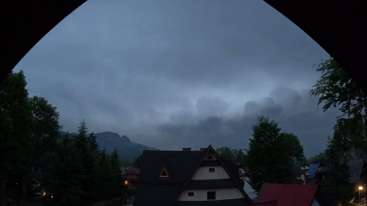 Burza Nad Tatrami - Giewont - Widok z okna w Zakopanem -Timelapse - YouTube