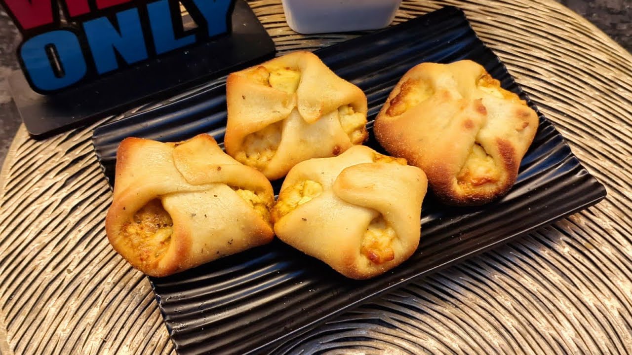 Paneer Zingy Parcels | Dominos style Zingy parcels | Pizza Parcels ...