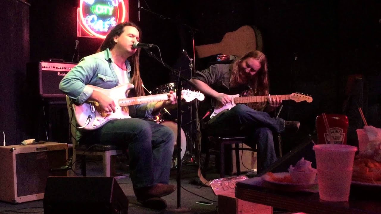 Patrick Dodd & Josh Roberts : "Jolene" at blues city cafe : Memphis, Tn ...