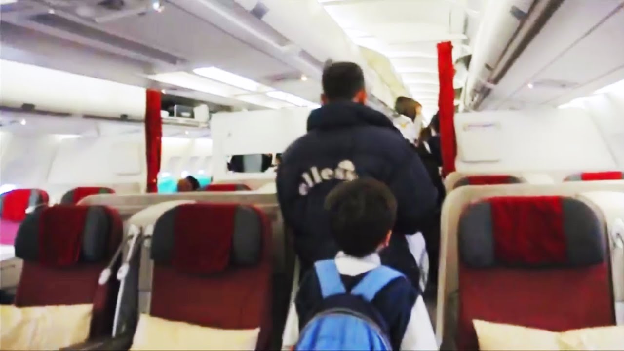 Boarding at Osaka | Garuda Indonesia - YouTube