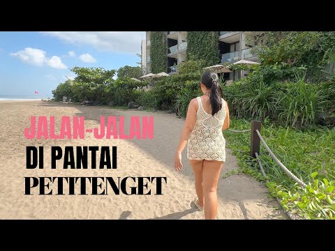 Jalan Pagi di Pantai Petitenget Pakai Dress Rajut Nerawang