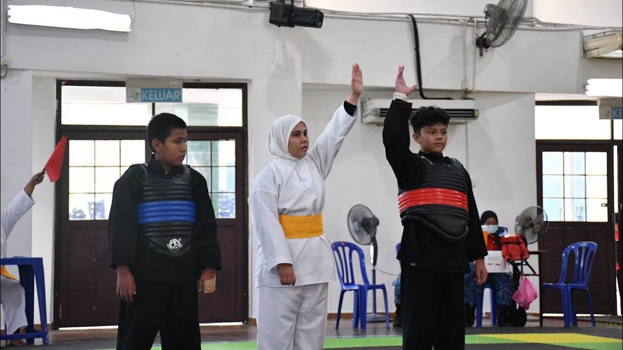 Gameplay (silat tempur betawi) - YouTube