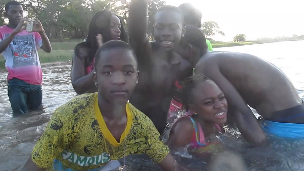 Lagoa azul Nicoadala - YouTube