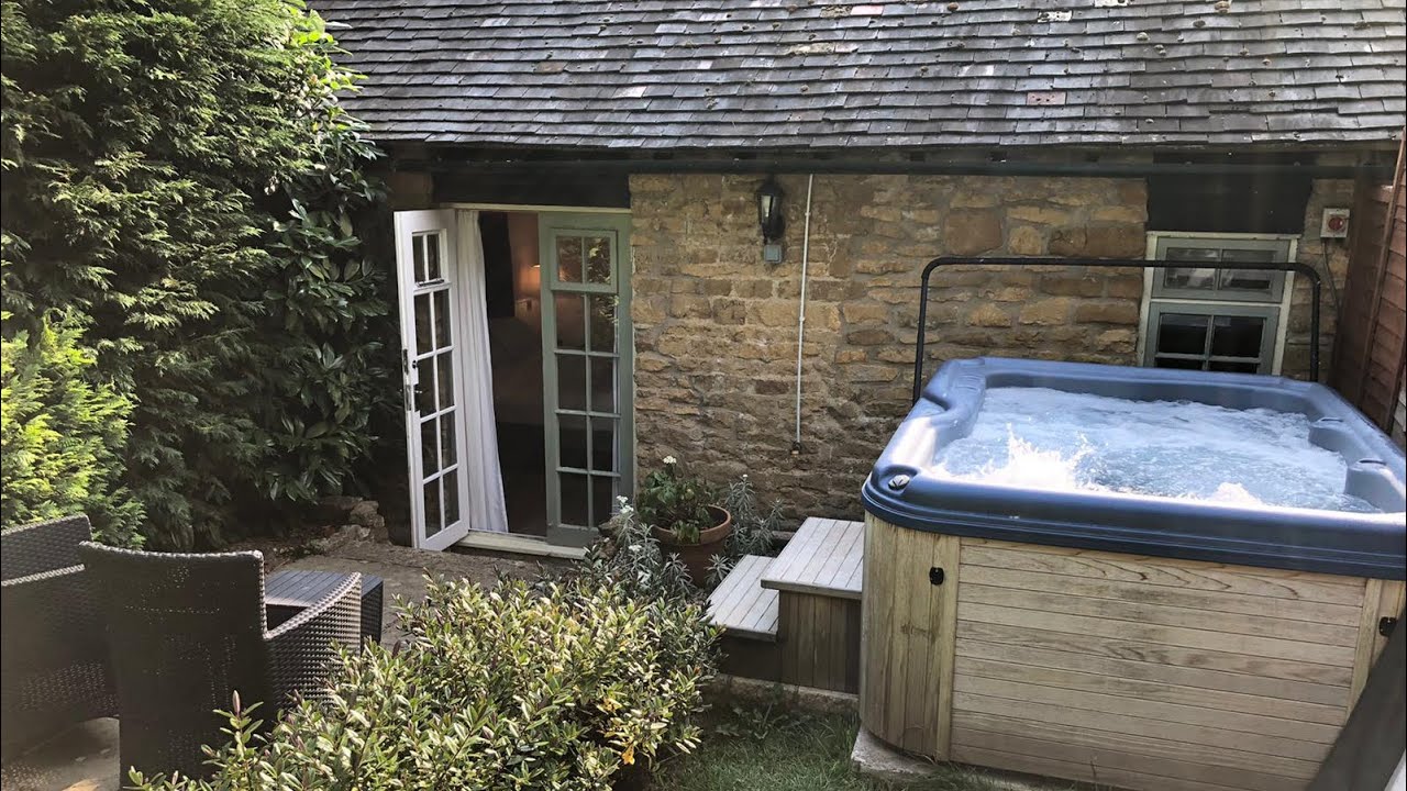 The Charingworth Manor - Worcester Room Tour (Cotswolds, UK) - YouTube