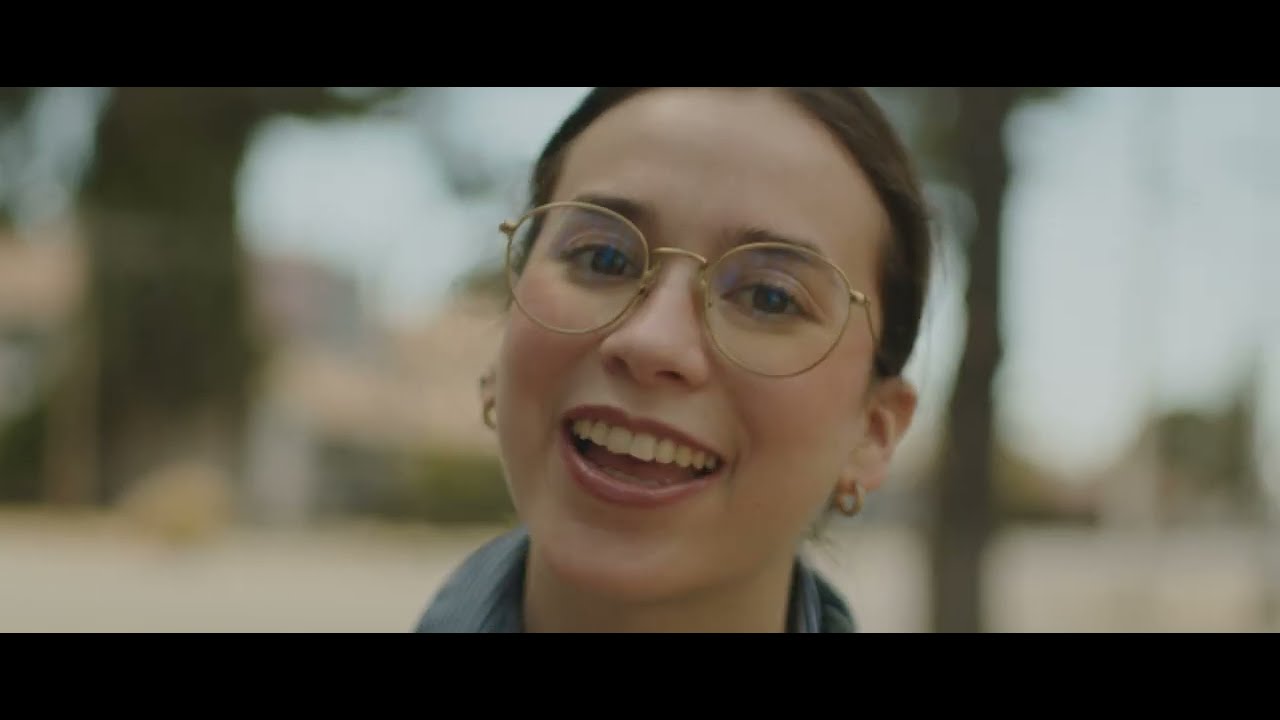 Alovia - Abrigo (Video Oficial) - YouTube