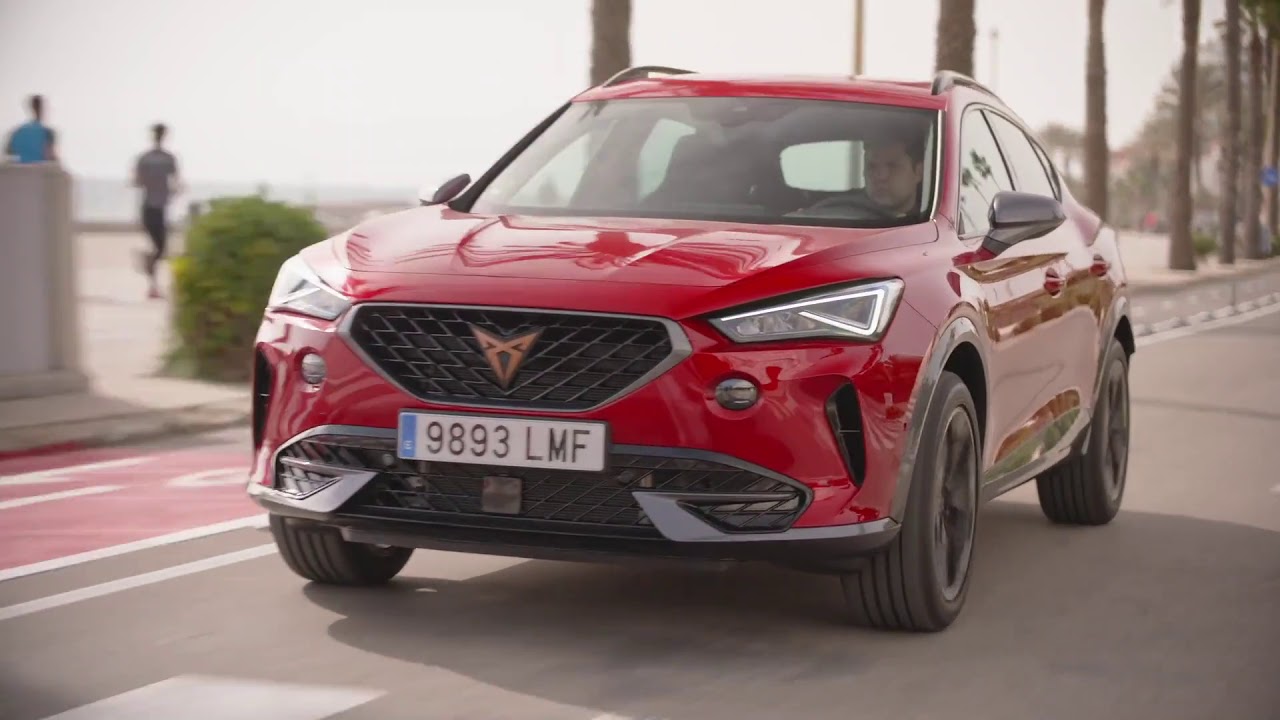 CUPRA Formentor 150 CV in Desire Red Driving in the city - YouTube