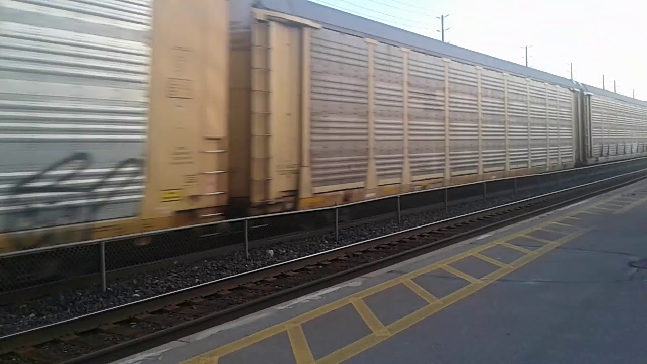 Very Very Fast CN freight train Autorack going East - YouTube