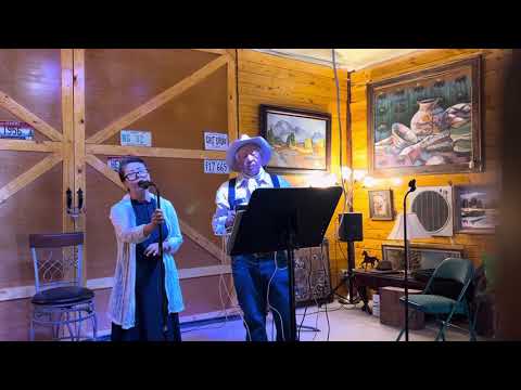 Yoli & Larry sing Suspicious Minds - YouTube