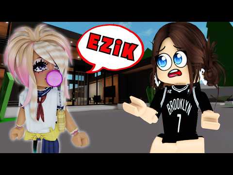 ZAVALLI ÇİÇEKÇİ KIZ😊AYŞEM ECE ARI💥ARIGİLLER🐝ROBLOX METROLIFE🏡RP