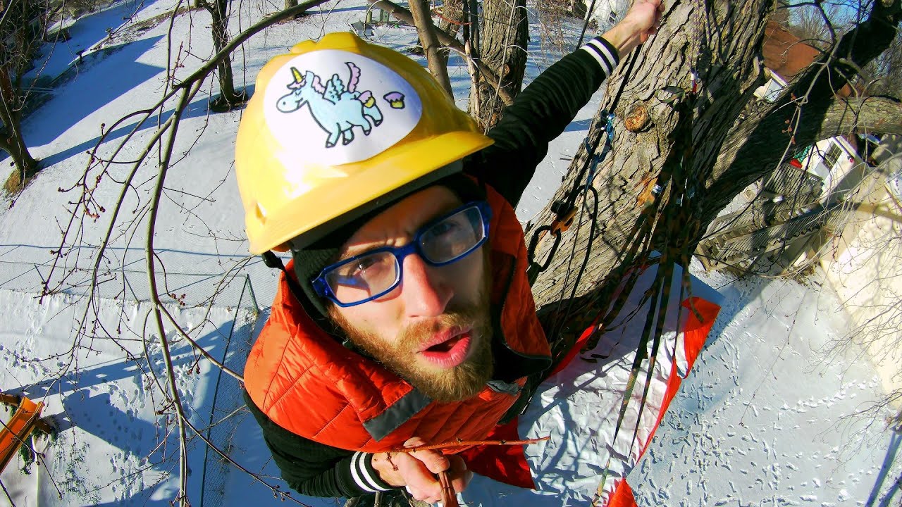 Xmas Tree Climb ::: Winter Free Climbing with my DIY Portaledge - YouTube