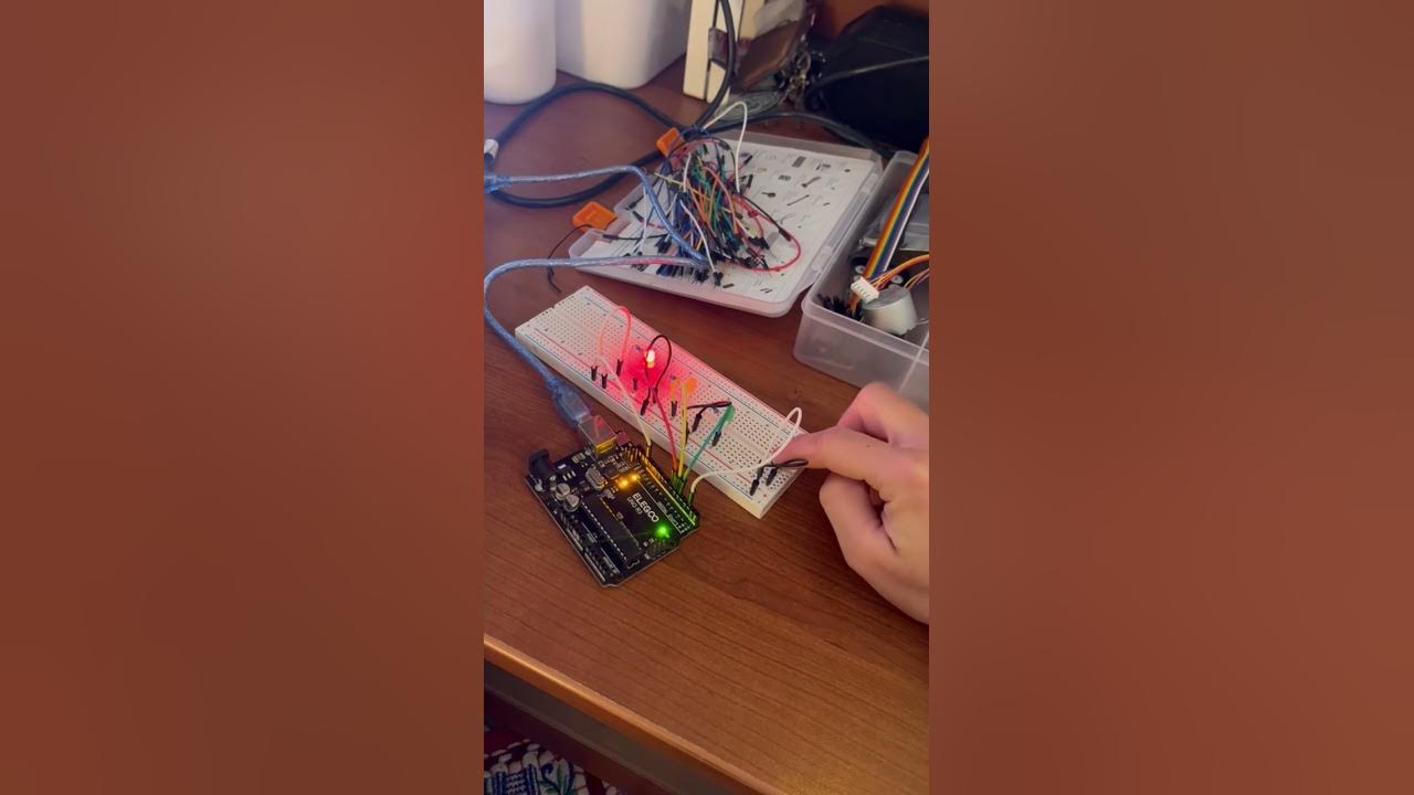 Arduino Worksheet 2: Stoplight - YouTube