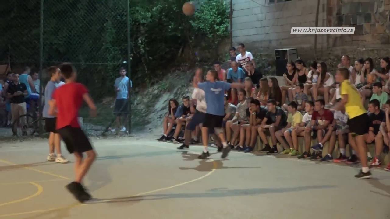 “Jakuze” pobedile na turniru u basketu - YouTube