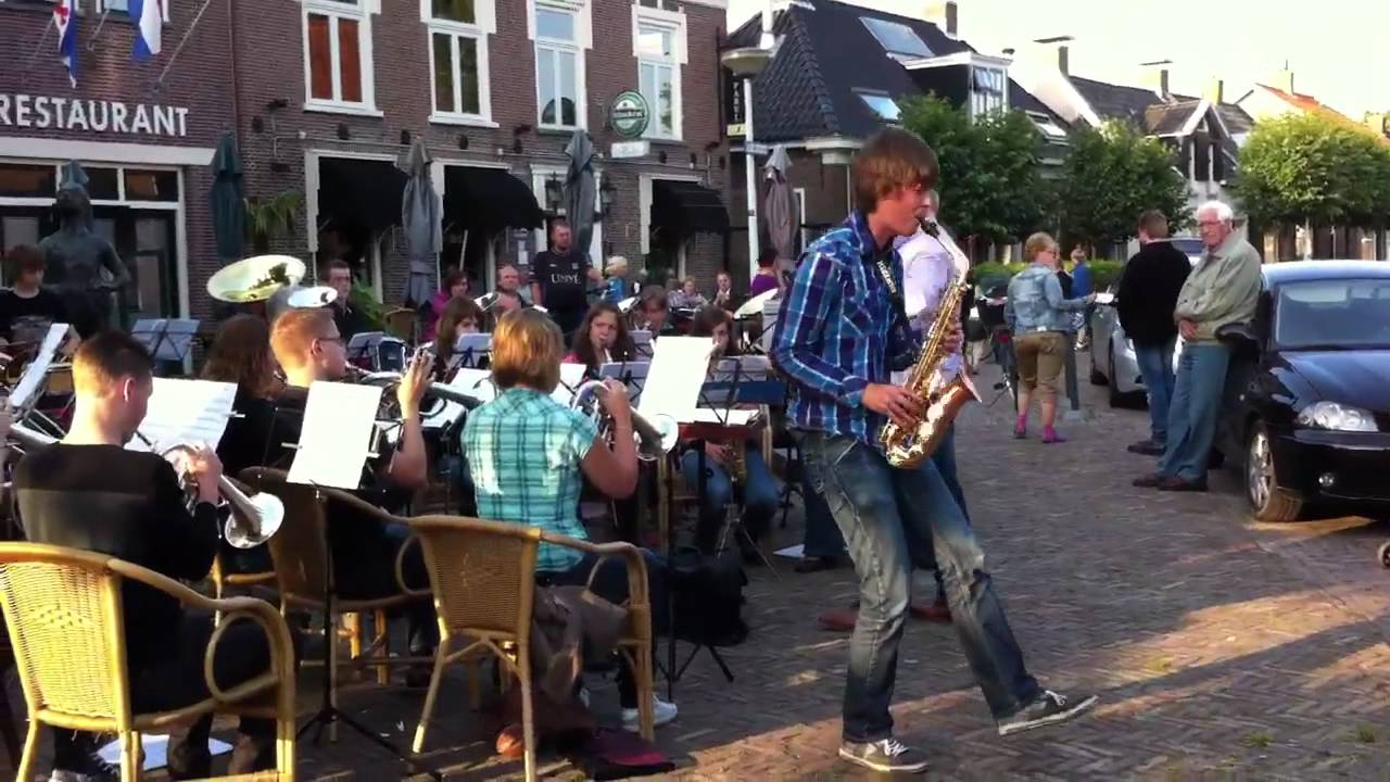 Concert B-korps 12 solo Johan Postma - YouTube