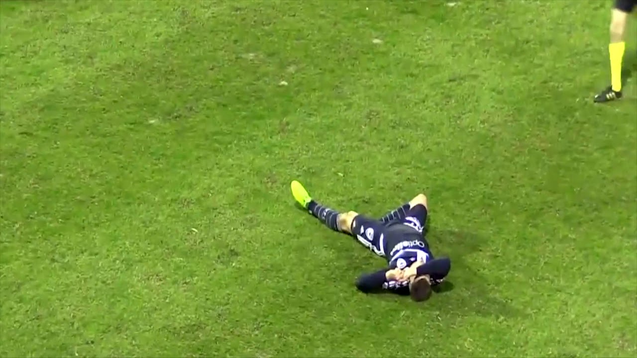 Taylor Regan SMASHING COLLISSION vs Mitch Austin Adelaide United vs ...