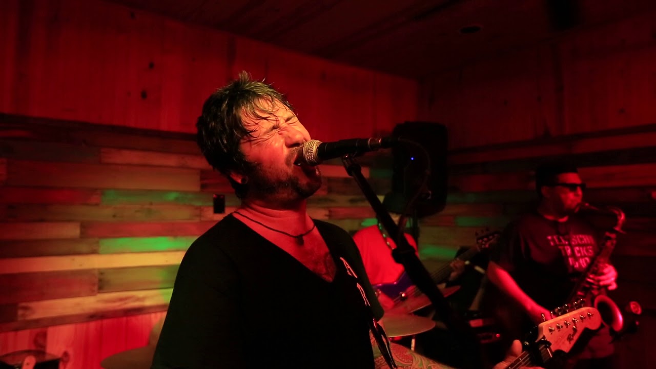 Anthony Rosano and The Conqueroos - YouTube