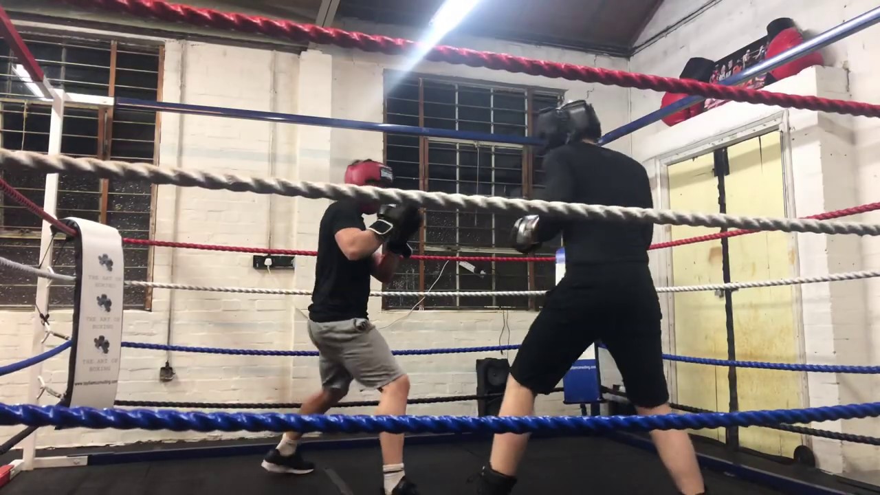 Beginners sparring - My first spar in a ring - #1 IRONSIDEBOXING - UK ...
