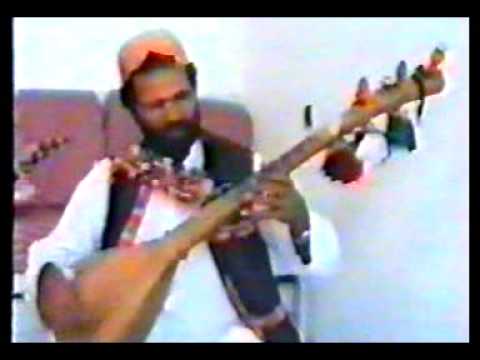Balochi Instrument. Tanbourag - YouTube