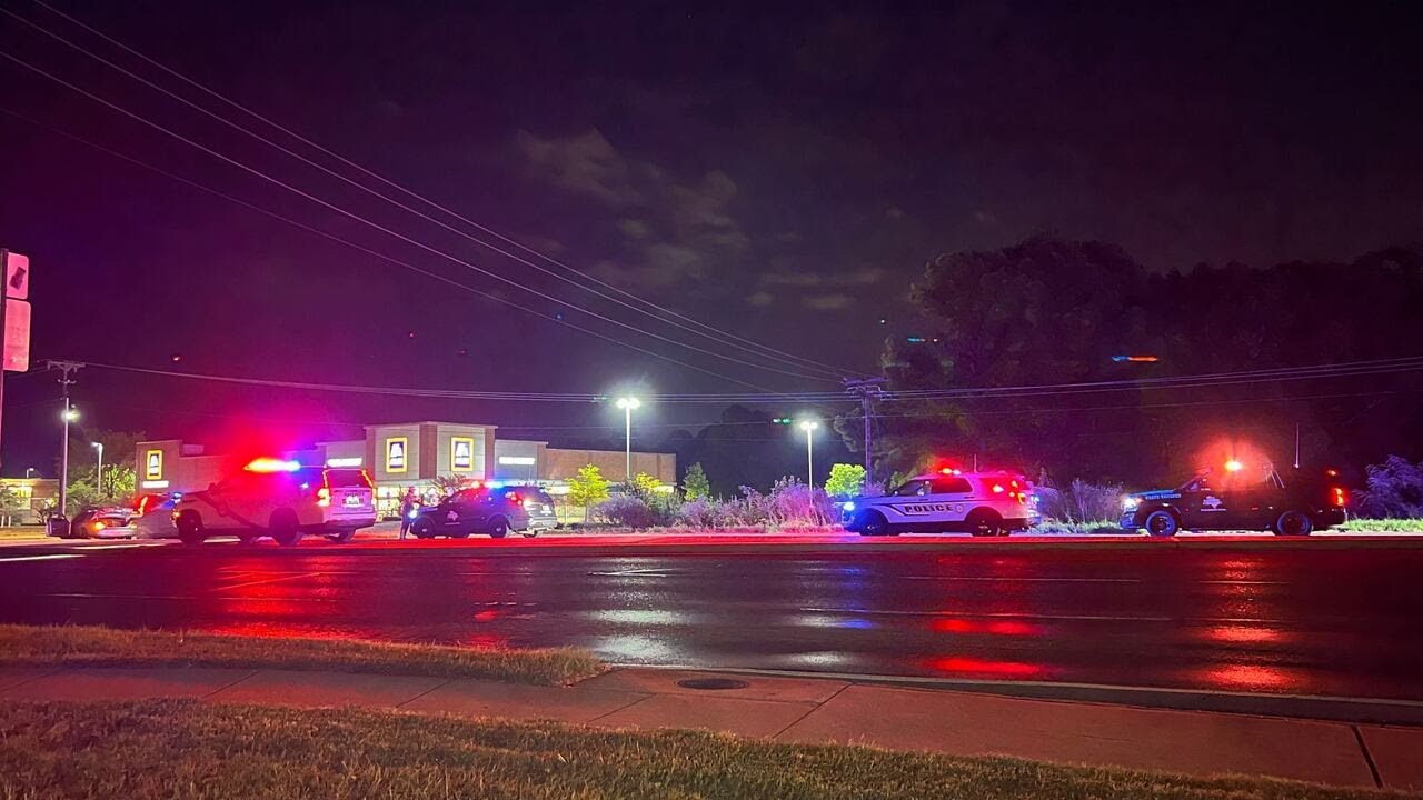 High-speed chase ends on Tyler loop - YouTube