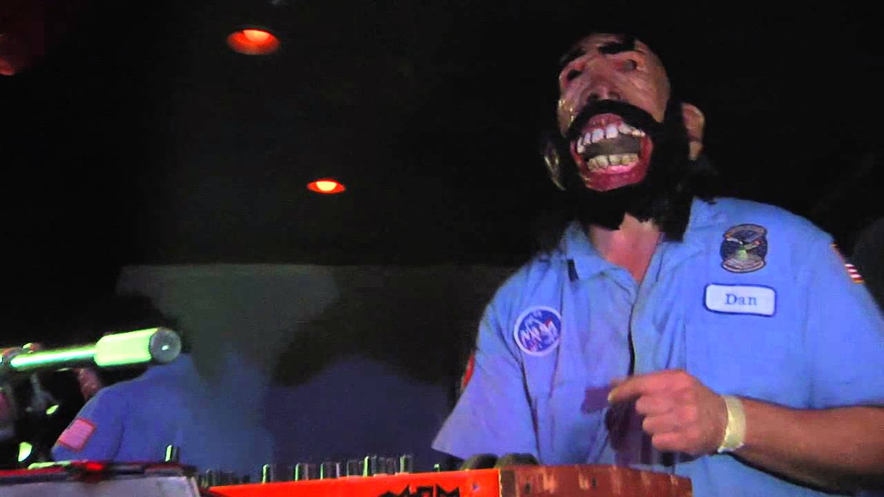 Fartbarf - Master of the 5 Count (Live at The Continental Room ...