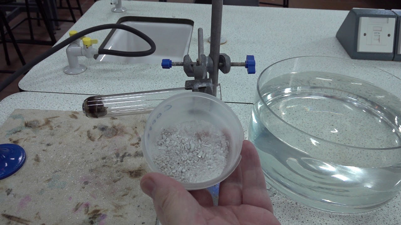 Cracking liquid paraffin - setting up the boiling tube C0045 - YouTube