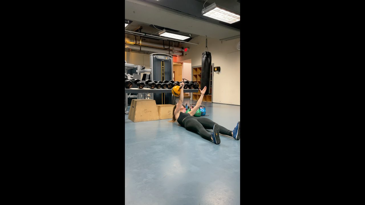 Single arm KB crunch - YouTube