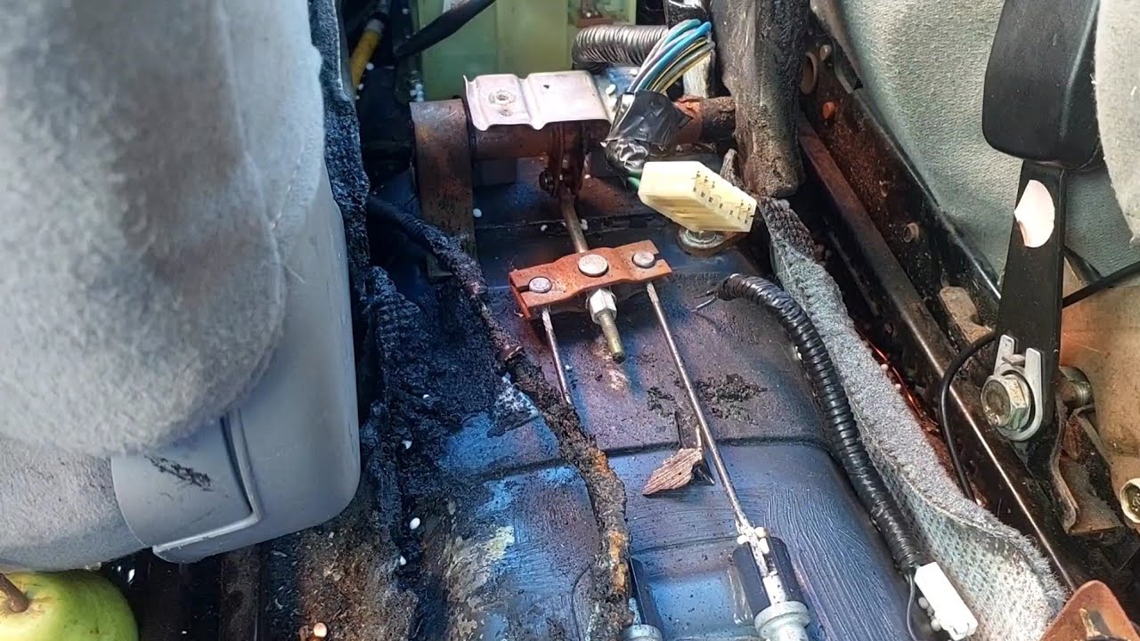 fixing centre console in Mitsubishi Magna LS 2004 after fire damage ...