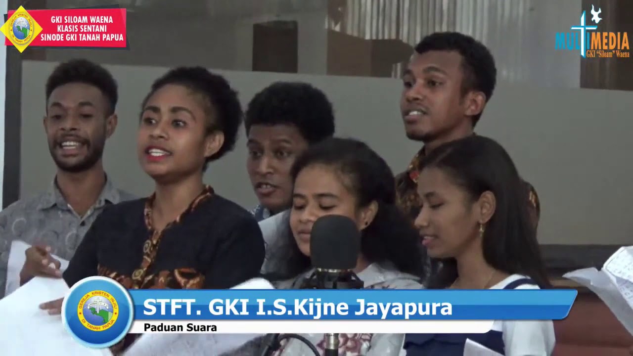 Paduan Suara STFT GKI I S Kijne Jayapura - YouTube