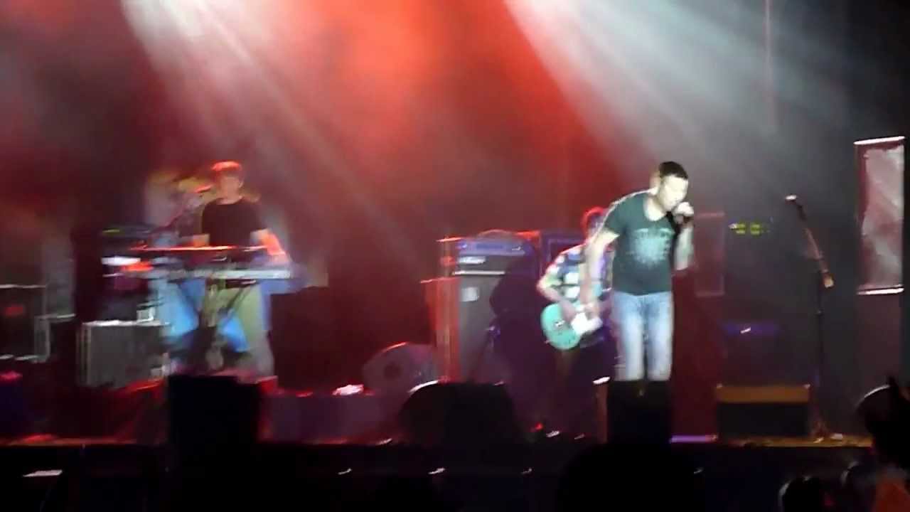 Smash Mouth - All Star (Closing of Show) Live Concert - YouTube