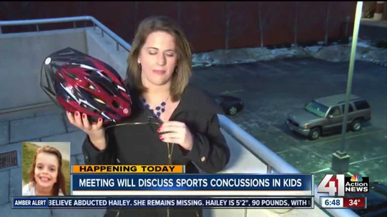 Sarah Hollenbeck Reporter/Multimedia Journalist Reel 2015 - YouTube