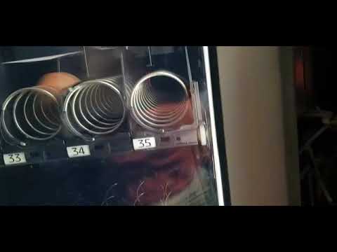 Ref.02286 máquina vending necta snakky max food - YouTube