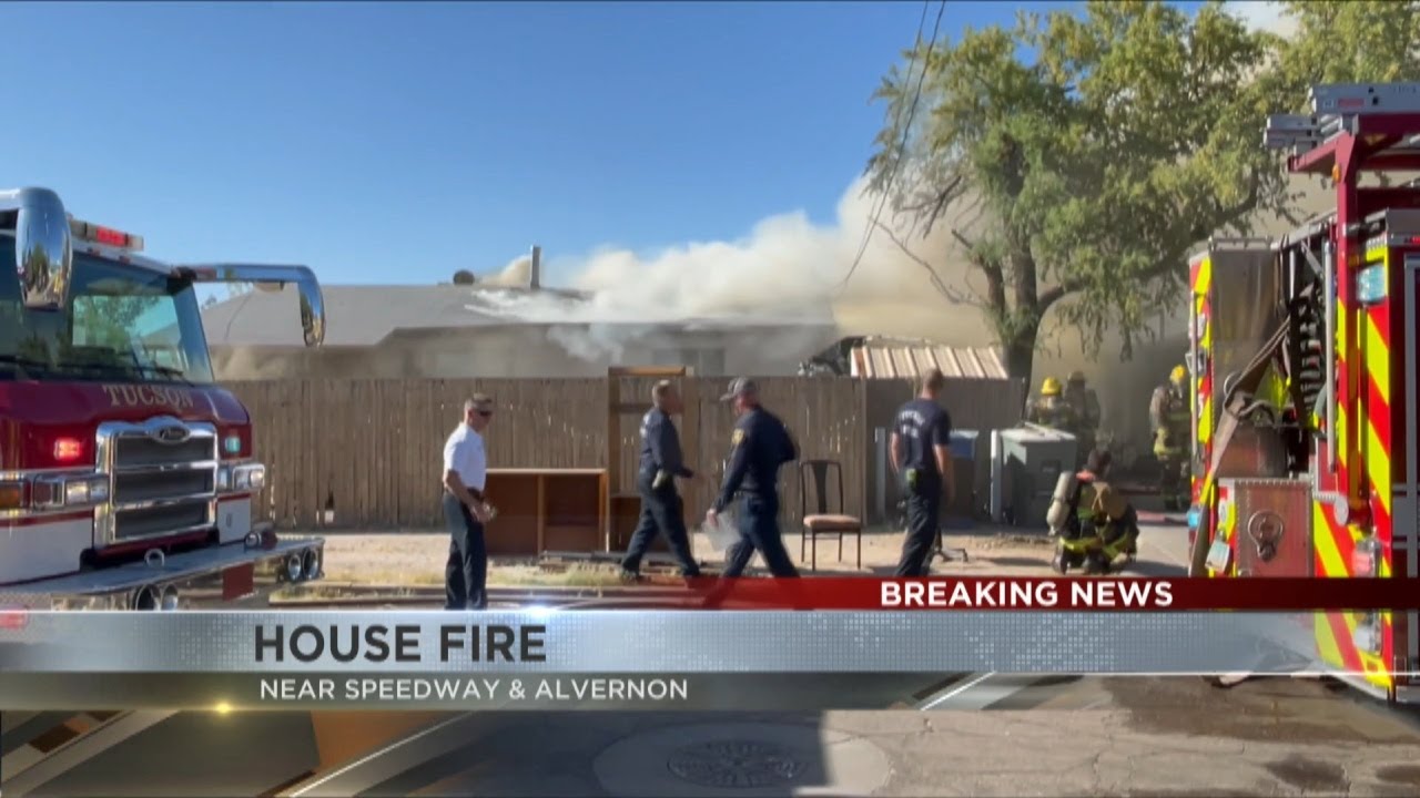 Tucson Fire on scene of fire impacting two homes in midtown - YouTube