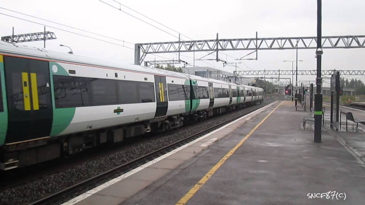 Southern Class 377/2 arriving at Milton Keynes Central - YouTube