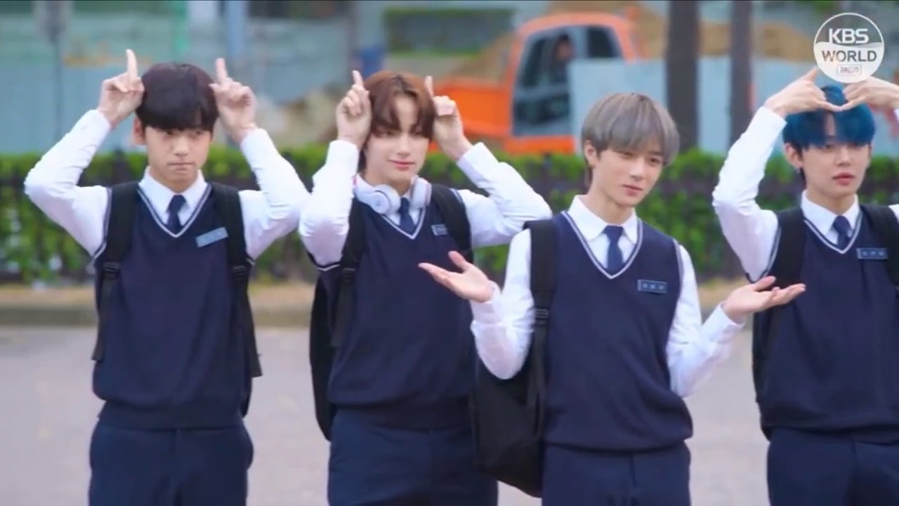 TXT IN SCHOOL UNIFORM ( Fancam ) - YouTube
