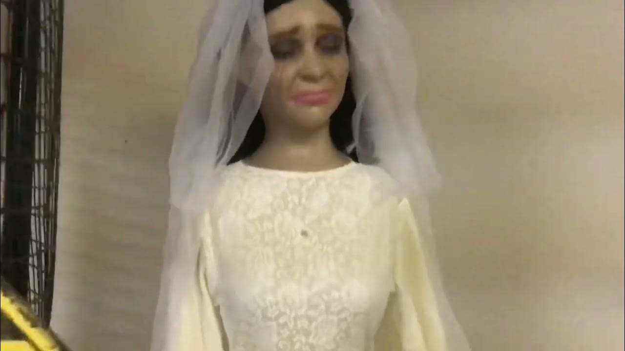 new-halloween-room-set-up-day-30-setting-up-and-testing-animatronics