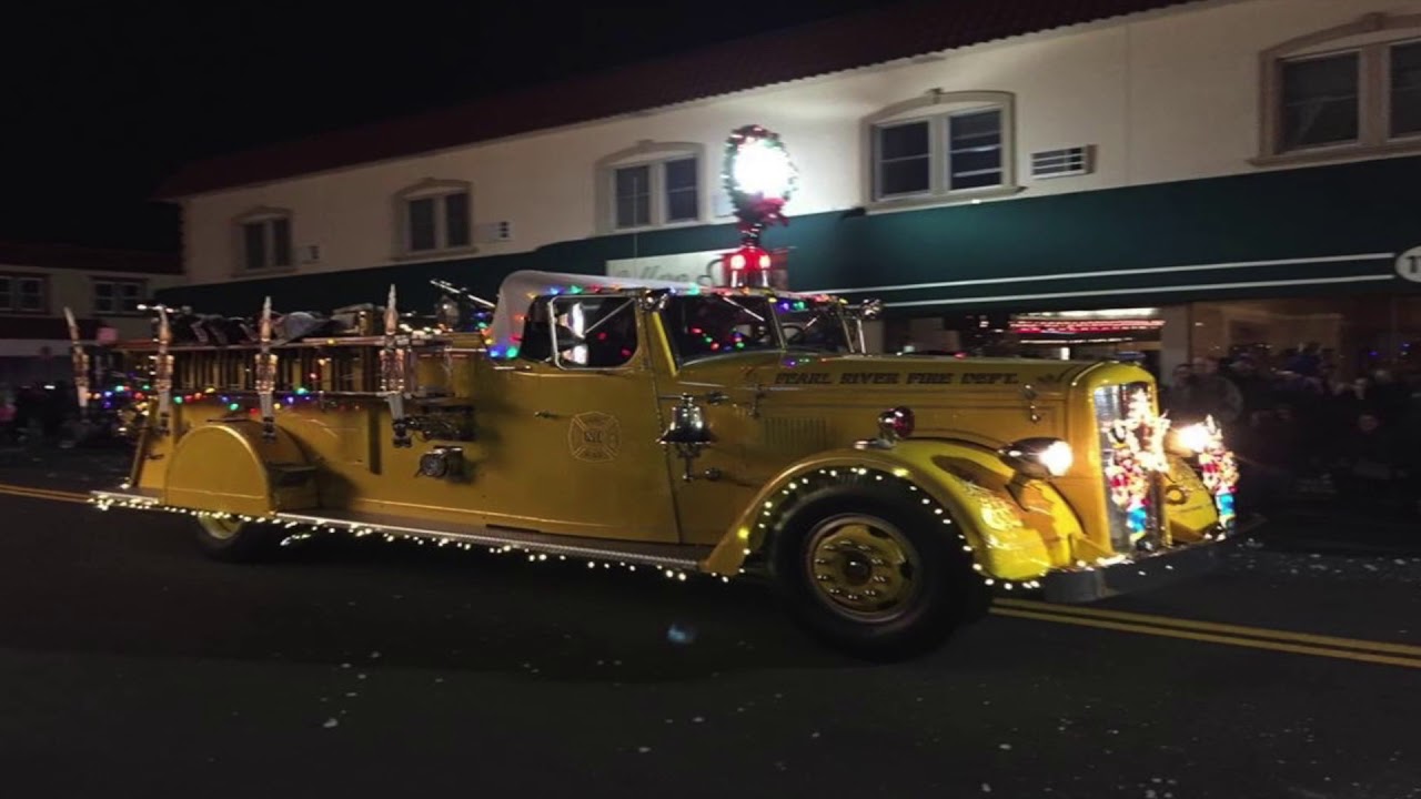 Suffern Christmas Parade 2017 - YouTube